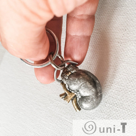 Human Kidney Keychain - Anatomy Gift | Genuine Pewter – Uni-T